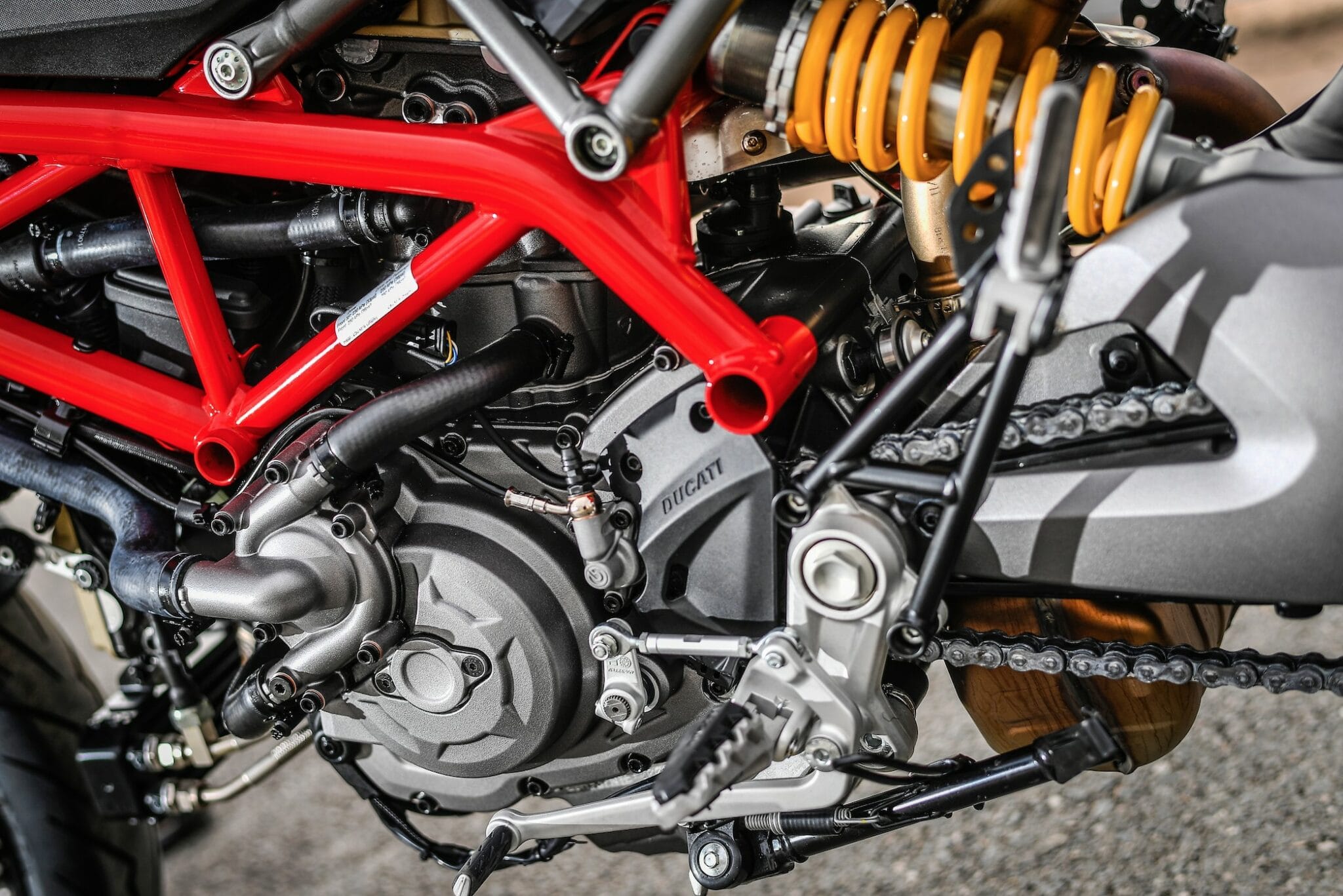 MaxxTest: Ducati Hypermotard 950 & SP - MaxxMoto