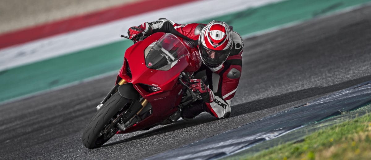Ducati Panigale V4: Full Photogallery! | MaxxMoto